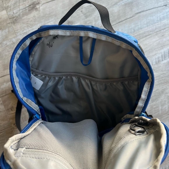 Camelbak | Bags | Nwot Camelbak Rim Runner X 22 Hydration Backpack ...